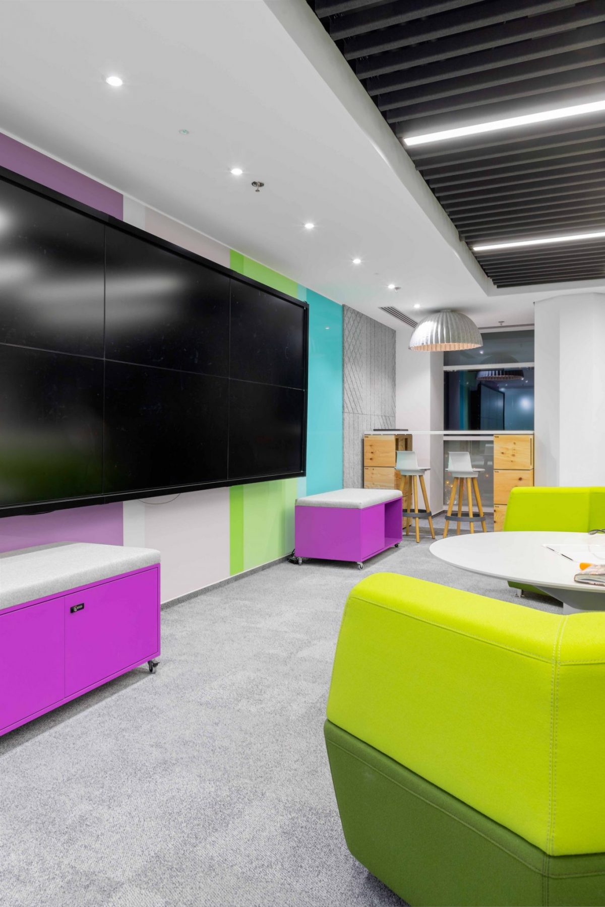 WAVESPACE EY - AMA Design